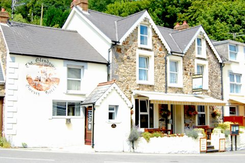 Fishguard Restaurants - Visit Fishguard